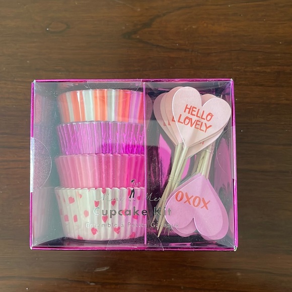 Meri Meri | Kitchen | Meri Meri Cupcake Kit | Poshmark
